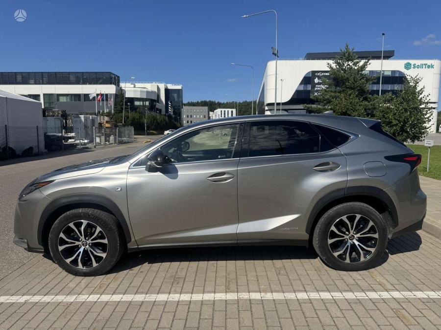 Grey Lexus NX 300h 2016 in Vilnius, with an engine capacity of 2.49 L and mileage of 153 thousand km for 23000 €, photo 4 on AUTOMOTO.COM.LV