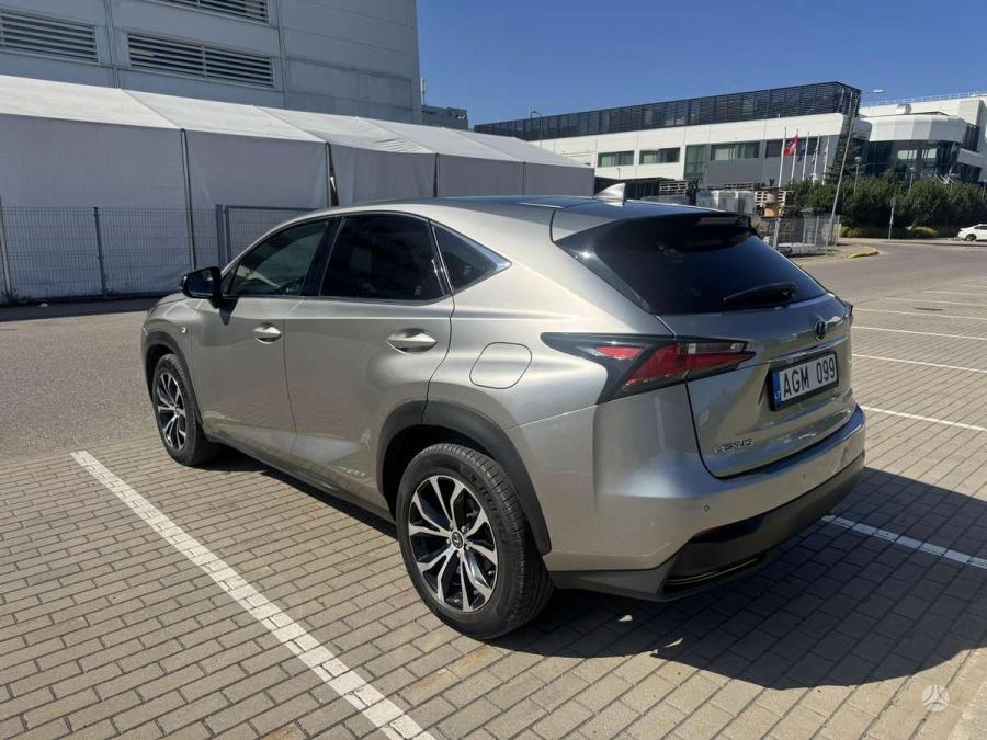 Grey Lexus NX 300h 2016 in Vilnius, with an engine capacity of 2.49 L and mileage of 153 thousand km for 23000 €, photo 5 on AUTOMOTO.COM.LV
