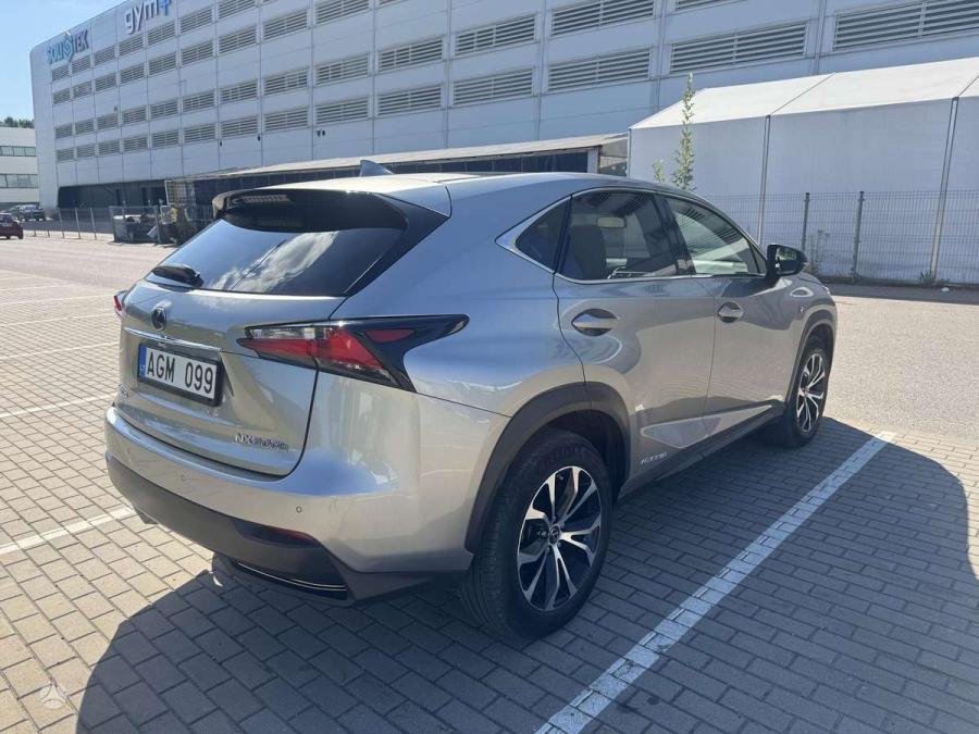 Grey Lexus NX 300h 2016 in Vilnius, with an engine capacity of 2.49 L and mileage of 153 thousand km for 23000 €, photo 7 on AUTOMOTO.COM.LV