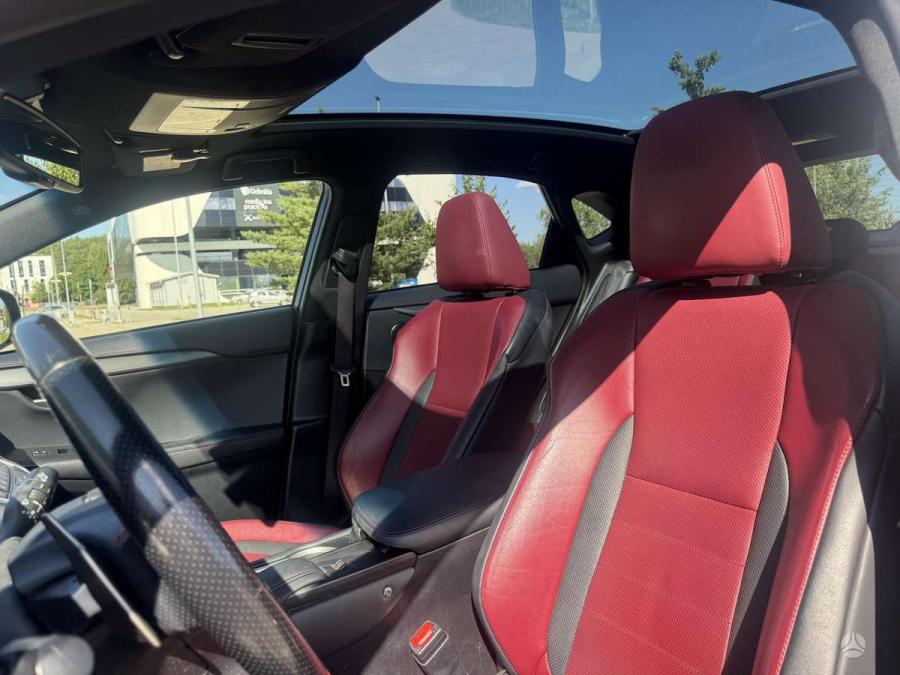 Grey Lexus NX 300h 2016 in Vilnius, with an engine capacity of 2.49 L and mileage of 153 thousand km for 23000 €, photo 20 on AUTOMOTO.COM.LV