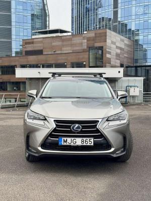 Серый Лексус NX 300h 2016 в Вильнюс, объемом двигателя 2.49 л и пробегом 225 тыс. км за 21500 €, фото 4 на AUTOMOTO.COM.LV