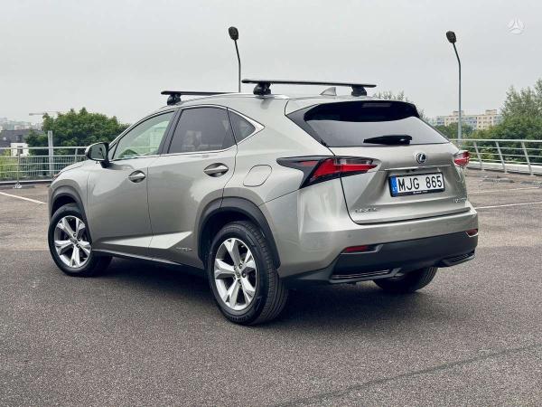 Grey Lexus NX 300h 2016 in Vilnius, with an engine capacity of 2.49 L and mileage of 225 thousand km for 21500 €, photo 6 on AUTOMOTO.COM.LV