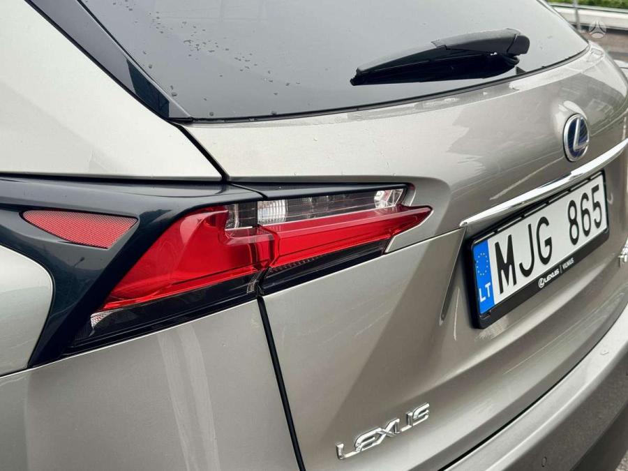 Серый Лексус NX 300h 2016 в Вильнюс, объемом двигателя 2.49 л и пробегом 225 тыс. км за 21500 €, фото 13 на AUTOMOTO.COM.LV