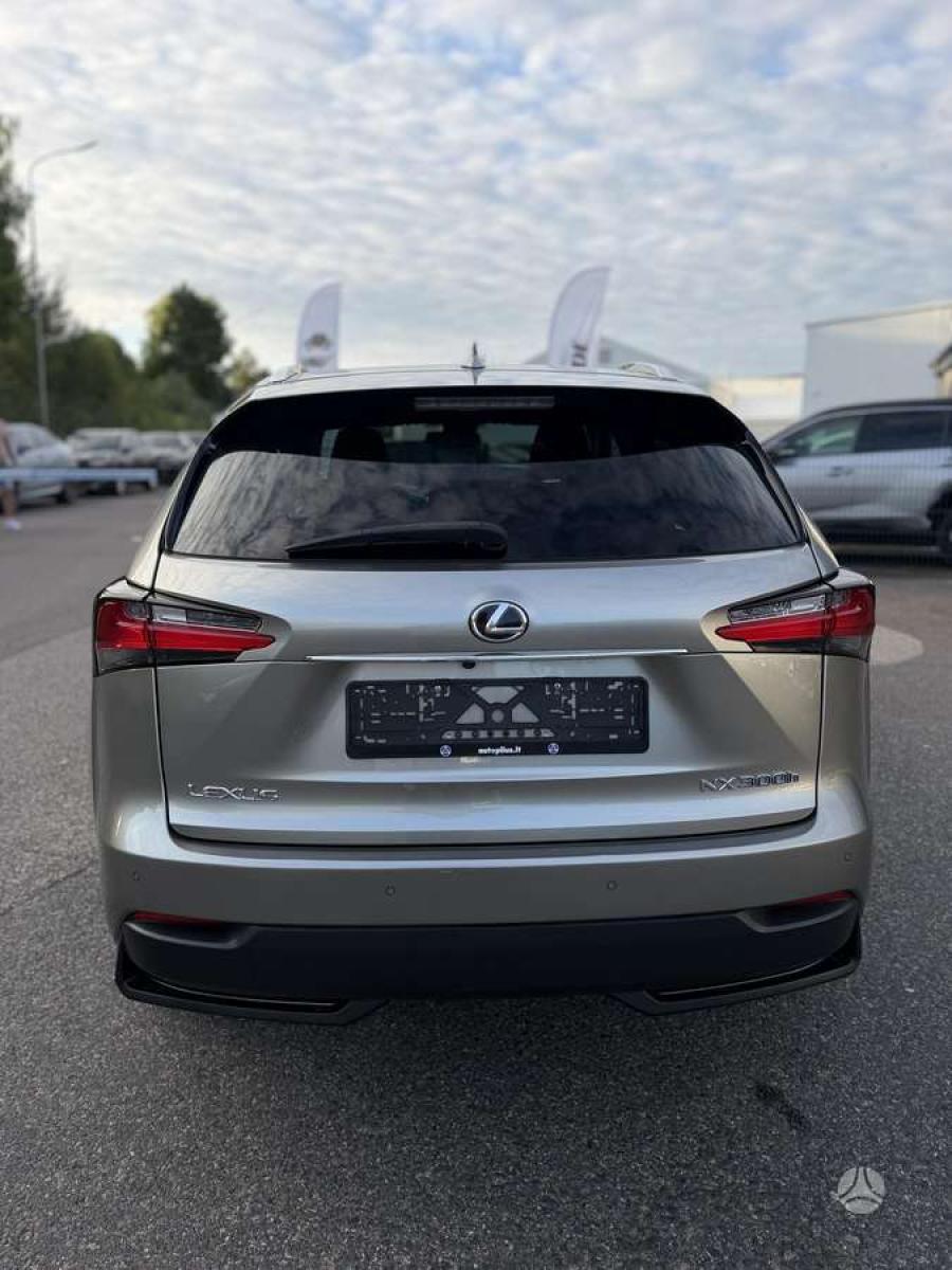 Grey Lexus NX 300h 2016 in Vilnius, with an engine capacity of 2.50 L and mileage of 287 thousand km for 17700 €, photo 5 on AUTOMOTO.COM.LV