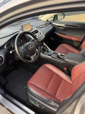 Grey Lexus NX 300h 2016 in Vilnius, with an engine capacity of 2.50 L and mileage of 287 thousand km for 17700 €, photo 12 on AUTOMOTO.COM.LV