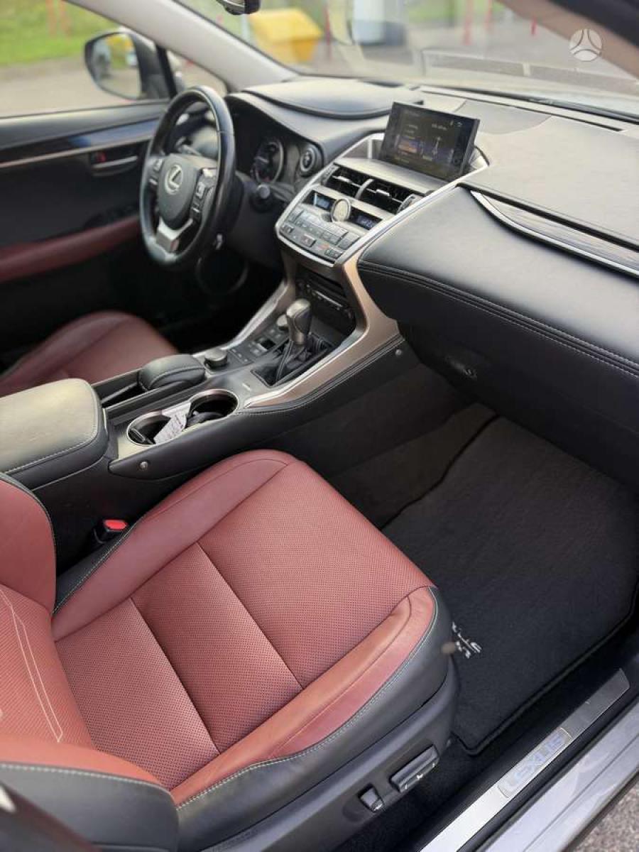 Grey Lexus NX 300h 2016 in Vilnius, with an engine capacity of 2.50 L and mileage of 287 thousand km for 17700 €, photo 14 on AUTOMOTO.COM.LV