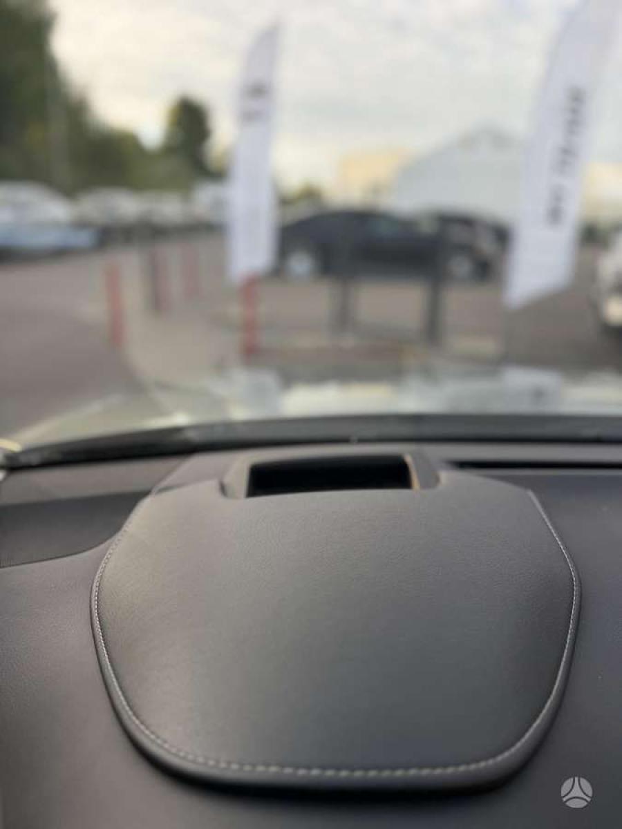 Grey Lexus NX 300h 2016 in Vilnius, with an engine capacity of 2.50 L and mileage of 287 thousand km for 17700 €, photo 20 on AUTOMOTO.COM.LV
