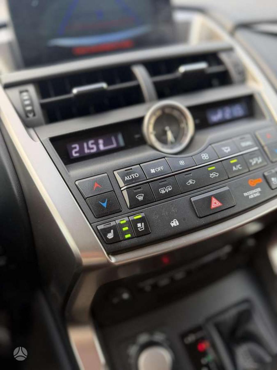 Grey Lexus NX 300h 2016 in Vilnius, with an engine capacity of 2.50 L and mileage of 287 thousand km for 17700 €, photo 22 on AUTOMOTO.COM.LV