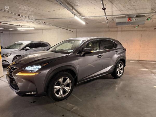 Grey Lexus NX 300h 2016 in Kaunas, with an engine capacity of 2.49 L and mileage of 181 thousand km for 20500 €, photo 5 on AUTOMOTO.COM.LV