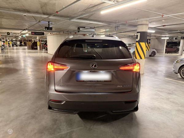 Grey Lexus NX 300h 2016 in Kaunas, with an engine capacity of 2.49 L and mileage of 181 thousand km for 20500 €, photo 8 on AUTOMOTO.COM.LV