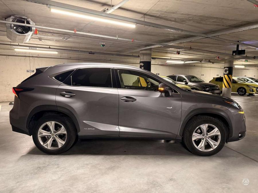 Pelēks Lexus NX 300h 2016 Kauņa, ar dzinēja tilpumu 2.49 L un nobraukumu 181 tūkst. km par 20500 €, foto 11 vietnē AUTOMOTO.COM.LV