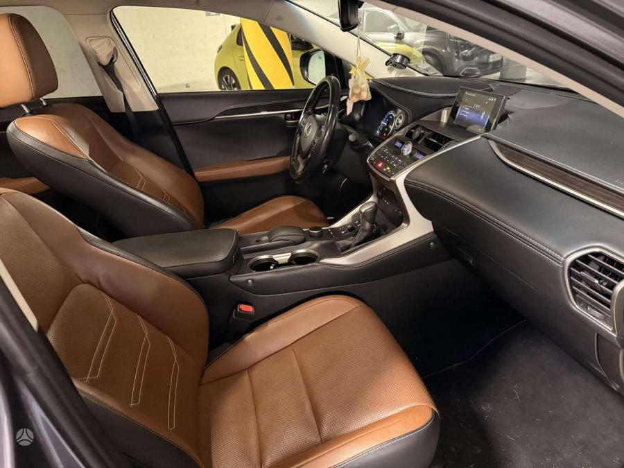 Pelēks Lexus NX 300h 2016 Kauņa, ar dzinēja tilpumu 2.49 L un nobraukumu 181 tūkst. km par 20500 €, foto 13 vietnē AUTOMOTO.COM.LV