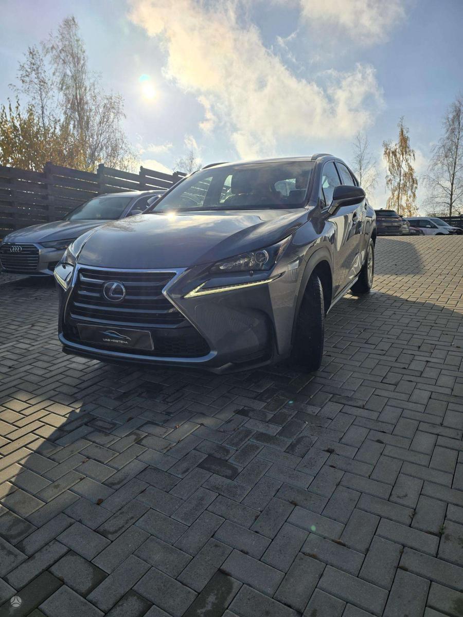 Серый Лексус NX 300h 2016 в Тельшяй, объемом двигателя 2.50 л и пробегом 202 тыс. км за 16499 €, фото 5 на AUTOMOTO.COM.LV