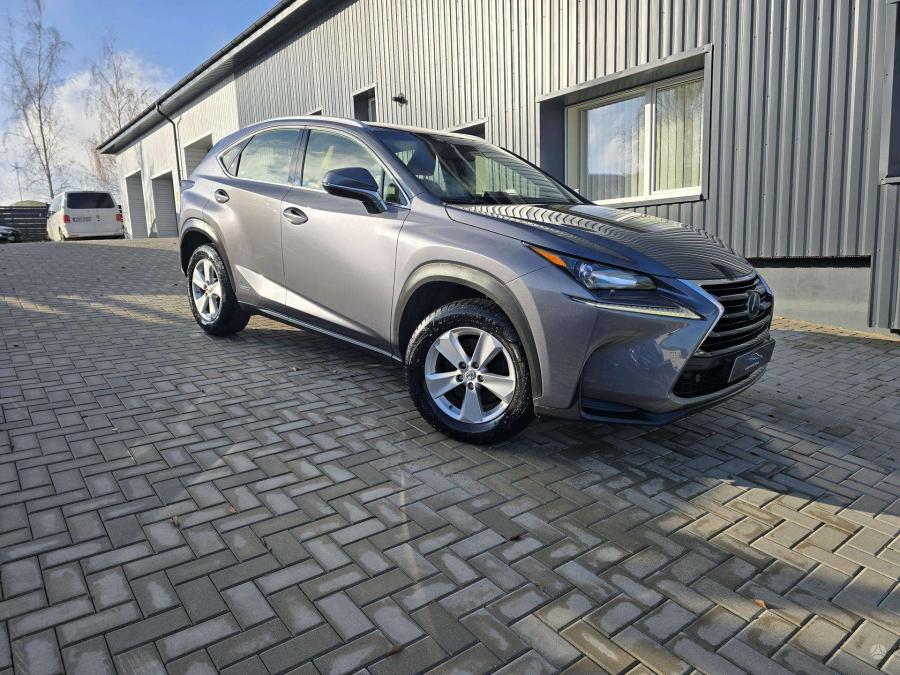 Серый Лексус NX 300h 2016 в Тельшяй, объемом двигателя 2.50 л и пробегом 202 тыс. км за 16499 €, фото 7 на AUTOMOTO.COM.LV