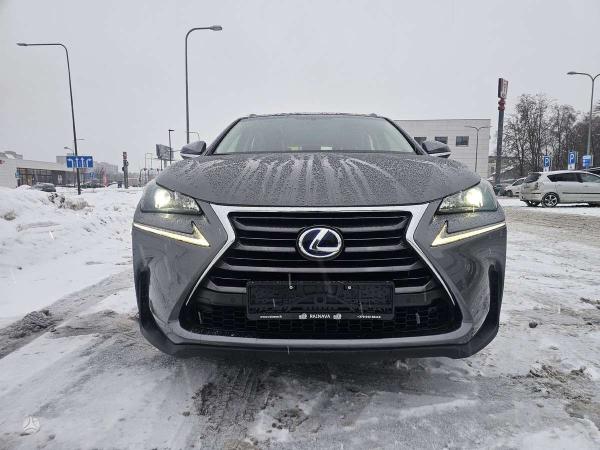 Grey Lexus NX 300h 2017 in Kaunas, with an engine capacity of 2.49 L and mileage of 162 thousand km for 19300 €, photo 2 on AUTOMOTO.COM.LV
