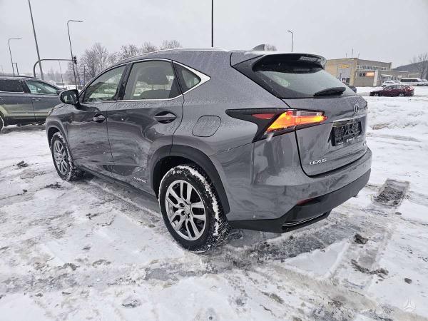 Grey Lexus NX 300h 2017 in Kaunas, with an engine capacity of 2.49 L and mileage of 162 thousand km for 19300 €, photo 7 on AUTOMOTO.COM.LV