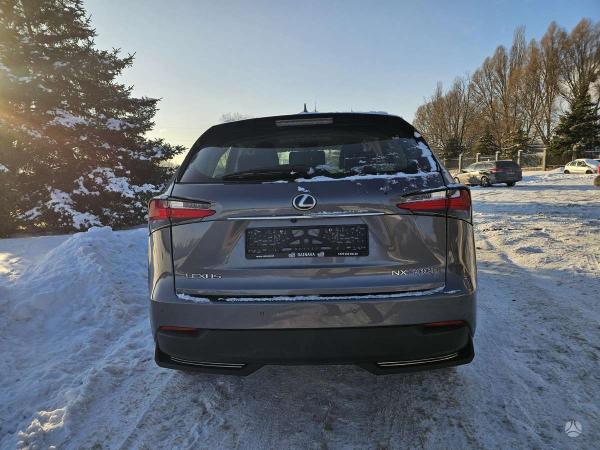 Pelēks Lexus NX 300h 2017 Kauņa, ar dzinēja tilpumu 2.49 L un nobraukumu 162 tūkst. km par 19300 €, foto 6 vietnē AUTOMOTO.COM.LV