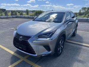 Pelēks Lexus NX 300h 2017 Viļņa, ar dzinēja tilpumu 2.49 L un nobraukumu 147 tūkst. km par 24999 €, foto 4 vietnē AUTOMOTO.COM.LV