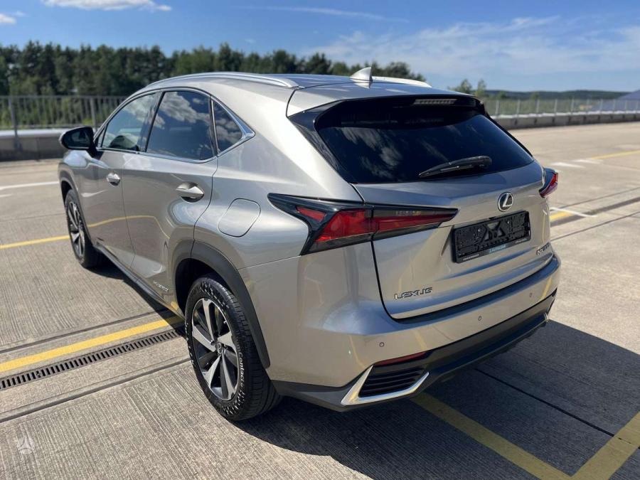 Pelēks Lexus NX 300h 2017 Viļņa, ar dzinēja tilpumu 2.49 L un nobraukumu 147 tūkst. km par 24999 €, foto 6 vietnē AUTOMOTO.COM.LV