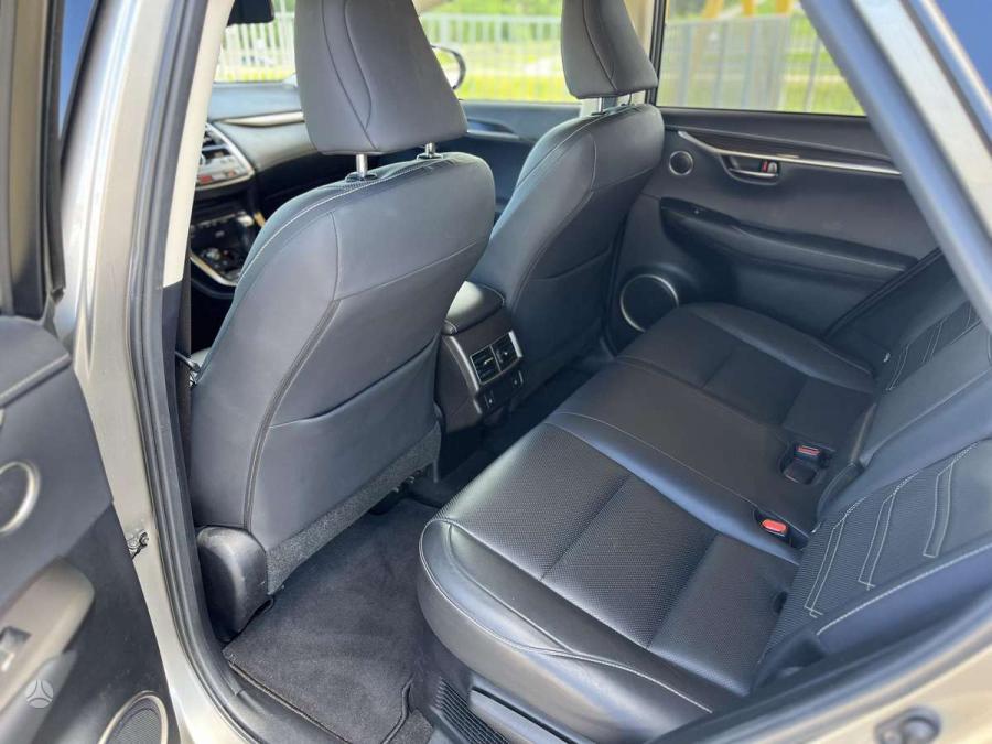 Pelēks Lexus NX 300h 2017 Viļņa, ar dzinēja tilpumu 2.49 L un nobraukumu 147 tūkst. km par 24999 €, foto 12 vietnē AUTOMOTO.COM.LV