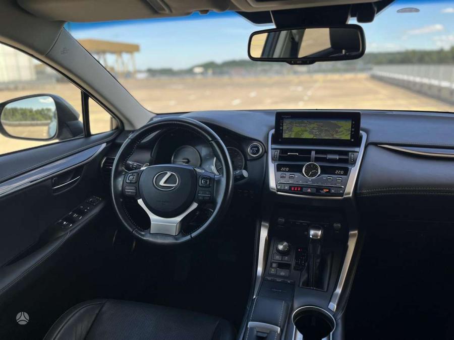 Pelēks Lexus NX 300h 2017 Viļņa, ar dzinēja tilpumu 2.49 L un nobraukumu 147 tūkst. km par 24999 €, foto 15 vietnē AUTOMOTO.COM.LV