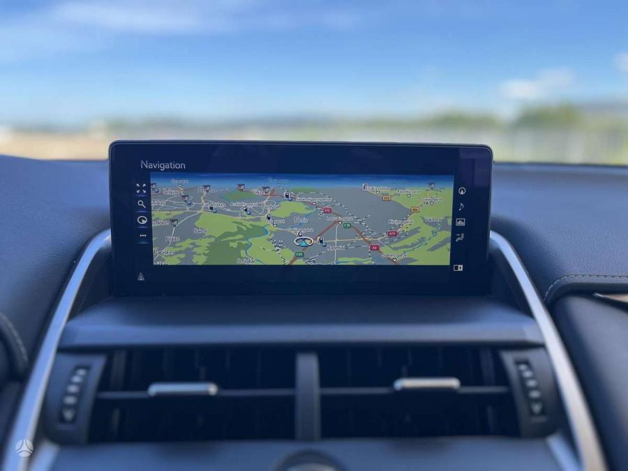 Pelēks Lexus NX 300h 2017 Viļņa, ar dzinēja tilpumu 2.49 L un nobraukumu 147 tūkst. km par 24999 €, foto 18 vietnē AUTOMOTO.COM.LV