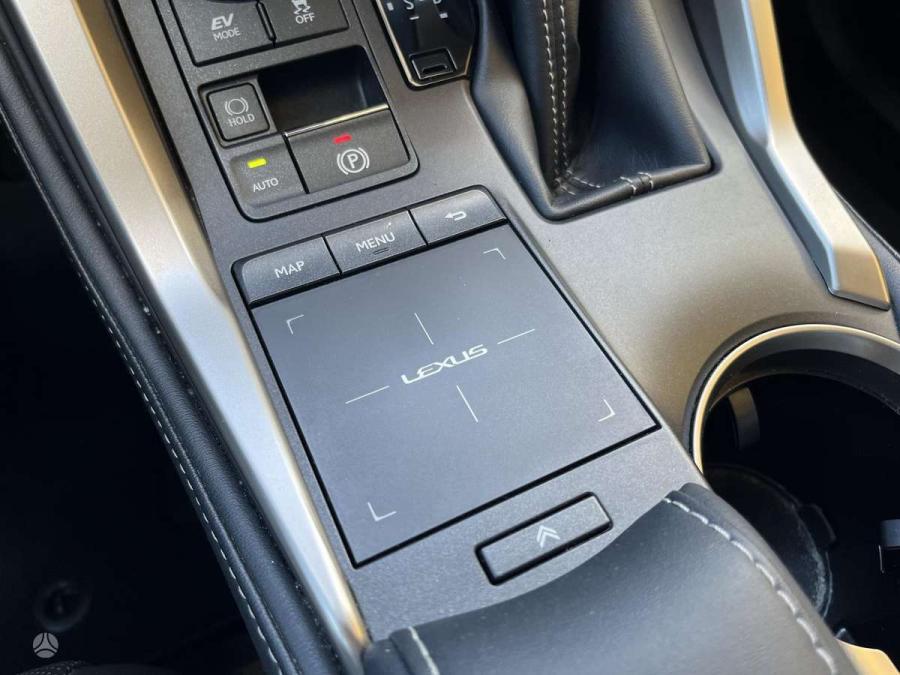 Pelēks Lexus NX 300h 2017 Viļņa, ar dzinēja tilpumu 2.49 L un nobraukumu 147 tūkst. km par 24999 €, foto 23 vietnē AUTOMOTO.COM.LV
