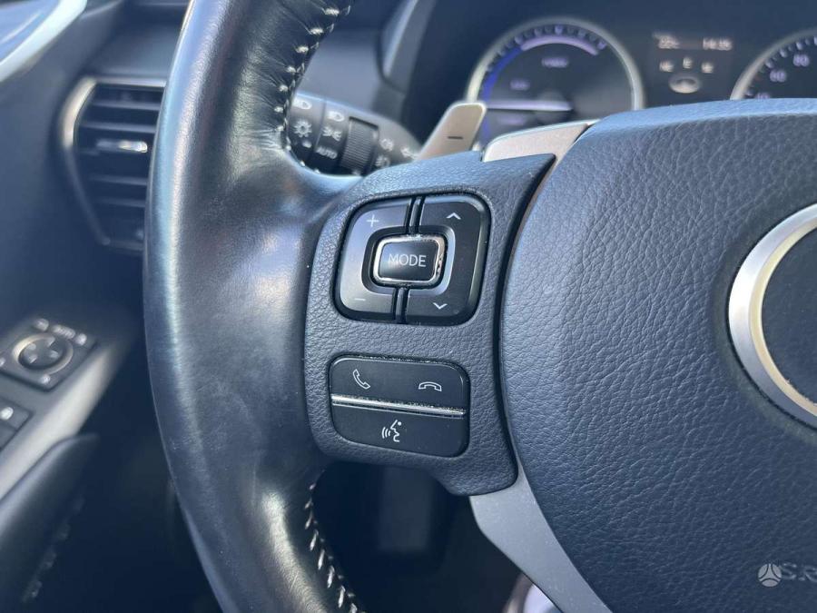 Pelēks Lexus NX 300h 2017 Viļņa, ar dzinēja tilpumu 2.49 L un nobraukumu 147 tūkst. km par 24999 €, foto 27 vietnē AUTOMOTO.COM.LV