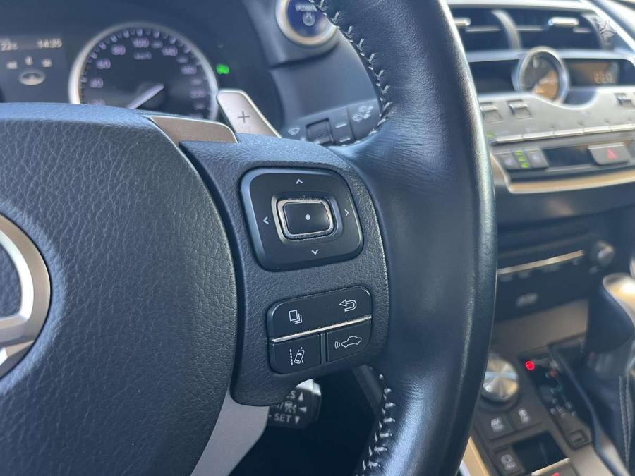 Pelēks Lexus NX 300h 2017 Viļņa, ar dzinēja tilpumu 2.49 L un nobraukumu 147 tūkst. km par 24999 €, foto 28 vietnē AUTOMOTO.COM.LV