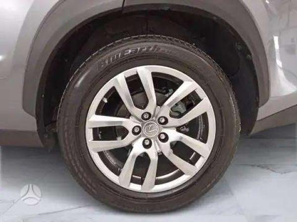 Pelēks Lexus NX 300h 2017 Kauņa, ar dzinēja tilpumu 2.49 L un nobraukumu 138 tūkst. km par 21450 €, foto 7 vietnē AUTOMOTO.COM.LV