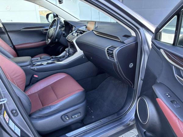 Pelēks Lexus NX 300h 2017 Viļņa, ar dzinēja tilpumu 2.49 L un nobraukumu 198 tūkst. km par 22700 €, foto 8 vietnē AUTOMOTO.COM.LV