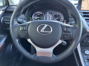 Серый Лексус NX 300h 2017 в Вильнюс, объемом двигателя 2.49 л и пробегом 198 тыс. км за 22700 €, фото 14 на AUTOMOTO.COM.LV