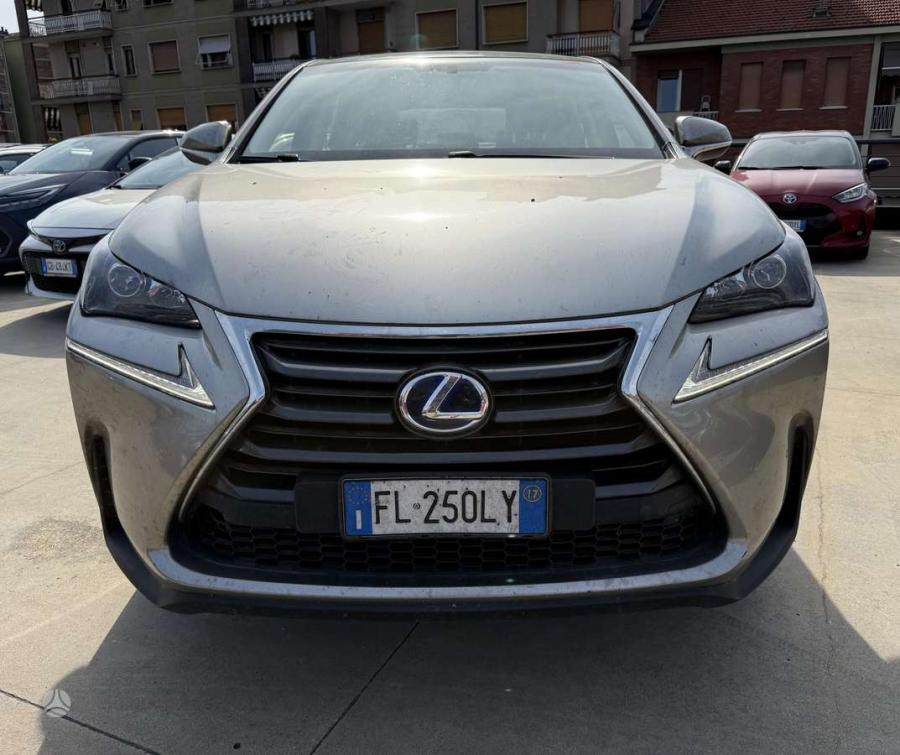 Pelēks Lexus NX 300h 2017 Šauļi, ar dzinēja tilpumu 2.49 L un nobraukumu 0 tūkst. km par 18200 €, foto 3 vietnē AUTOMOTO.COM.LV