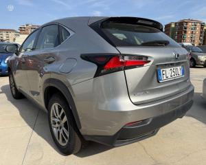 Pelēks Lexus NX 300h 2017 Šauļi, ar dzinēja tilpumu 2.49 L un nobraukumu 0 tūkst. km par 18200 €, foto 7 vietnē AUTOMOTO.COM.LV