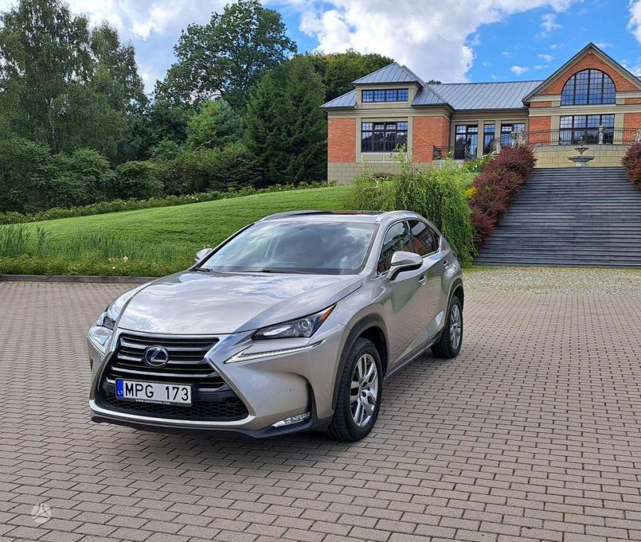 Серый Лексус NX 300h 2017 в Вильнюс, объемом двигателя 2.49 л и пробегом 136 тыс. км за 21500 €, фото 1 на AUTOMOTO.COM.LV