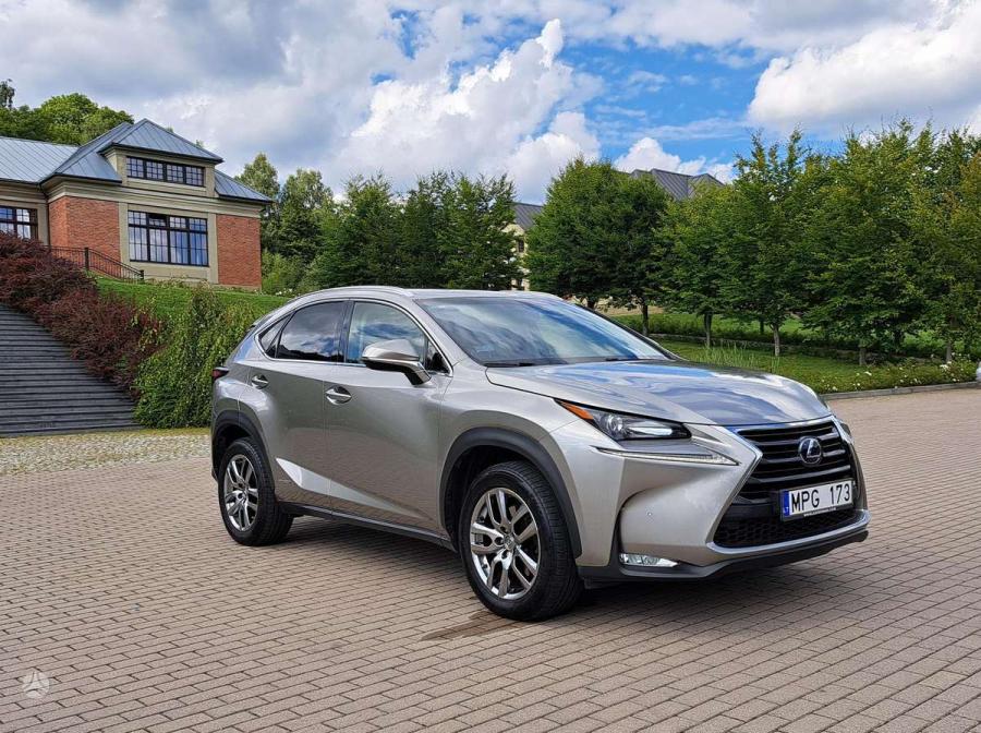 Серый Лексус NX 300h 2017 в Вильнюс, объемом двигателя 2.49 л и пробегом 136 тыс. км за 21500 €, фото 4 на AUTOMOTO.COM.LV