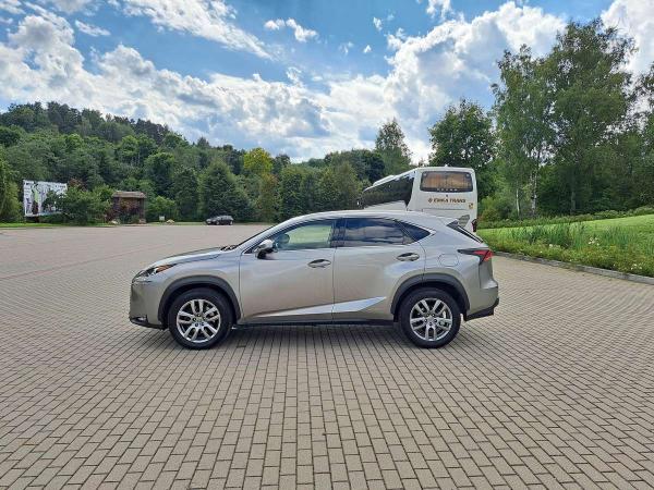 Grey Lexus NX 300h 2017 in Vilnius, with an engine capacity of 2.49 L and mileage of 136 thousand km for 21500 €, photo 7 on AUTOMOTO.COM.LV