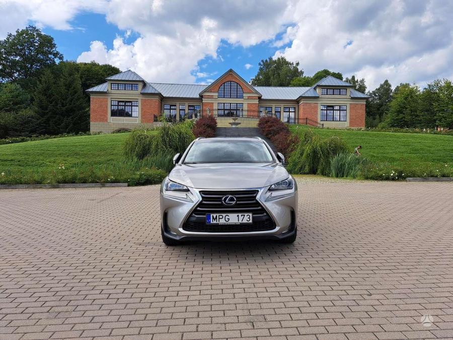 Серый Лексус NX 300h 2017 в Вильнюс, объемом двигателя 2.49 л и пробегом 136 тыс. км за 21500 €, фото 21 на AUTOMOTO.COM.LV