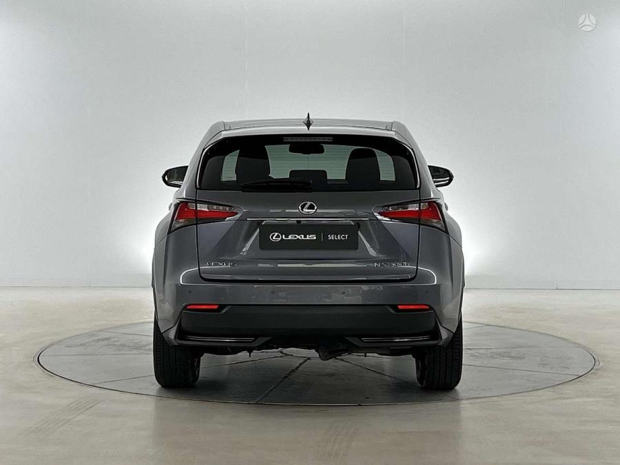 Pelēks Lexus NX 300h 2017 Viļņa, ar dzinēja tilpumu 2.48 L un nobraukumu 169 tūkst. km par 25900 €, foto 5 vietnē AUTOMOTO.COM.LV