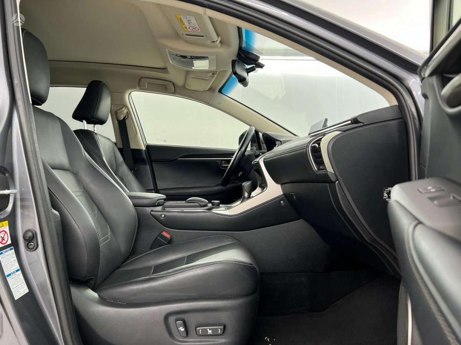 Pelēks Lexus NX 300h 2017 Viļņa, ar dzinēja tilpumu 2.48 L un nobraukumu 169 tūkst. km par 25900 €, foto 7 vietnē AUTOMOTO.COM.LV