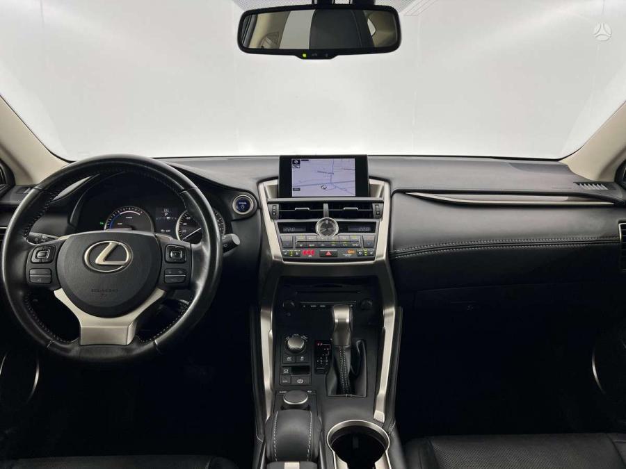 Pelēks Lexus NX 300h 2017 Viļņa, ar dzinēja tilpumu 2.48 L un nobraukumu 169 tūkst. km par 25900 €, foto 9 vietnē AUTOMOTO.COM.LV