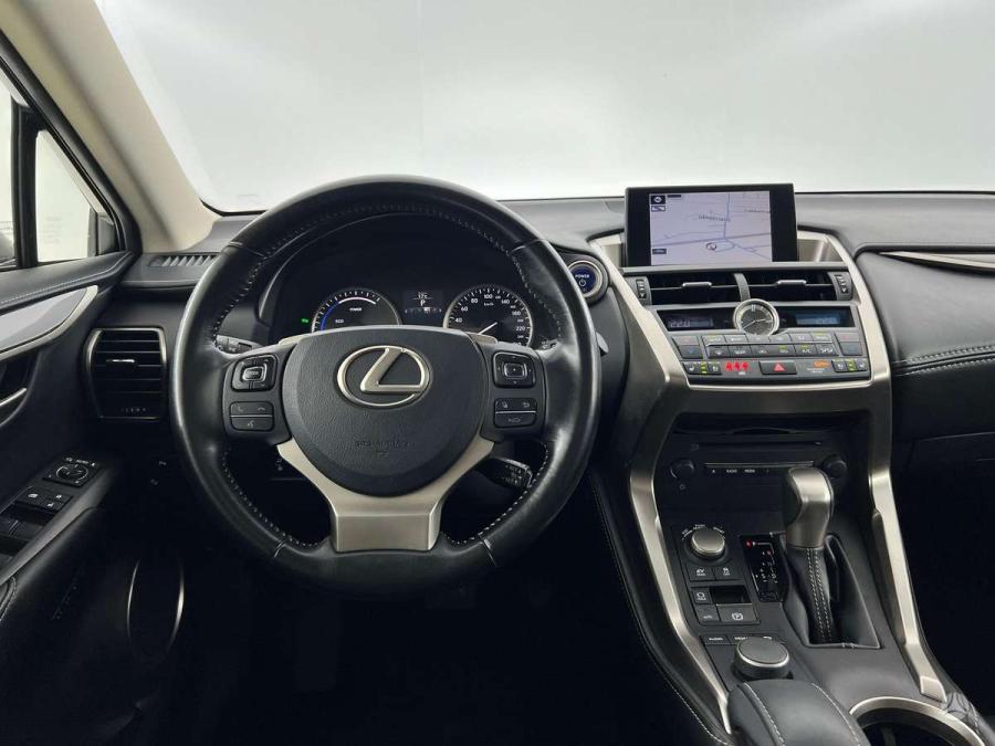 Pelēks Lexus NX 300h 2017 Viļņa, ar dzinēja tilpumu 2.48 L un nobraukumu 169 tūkst. km par 25900 €, foto 10 vietnē AUTOMOTO.COM.LV