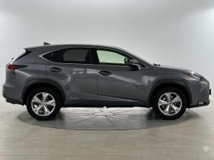 Pelēks Lexus NX 300h 2017 Viļņa, ar dzinēja tilpumu 2.48 L un nobraukumu 169 tūkst. km par 25900 €, foto 17 vietnē AUTOMOTO.COM.LV