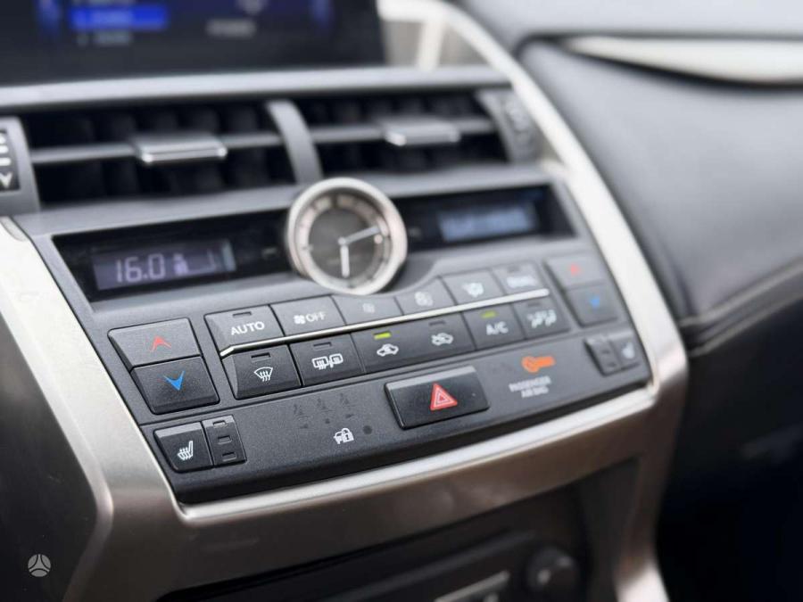 Серый Лексус NX 300h 2017 в Вильнюс, объемом двигателя 2.49 л и пробегом 214 тыс. км за 18200 €, фото 22 на AUTOMOTO.COM.LV