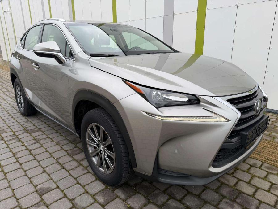 Grey Lexus NX 300h 2017 in Raseiniai, with an engine capacity of 2.49 L and mileage of 233 thousand km for 16900 €, photo 8 on AUTOMOTO.COM.LV