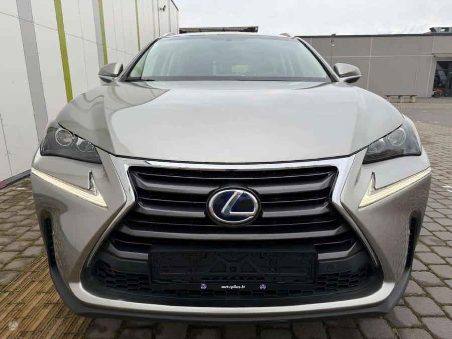 Grey Lexus NX 300h 2017 in Raseiniai, with an engine capacity of 2.49 L and mileage of 233 thousand km for 16900 €, photo 9 on AUTOMOTO.COM.LV