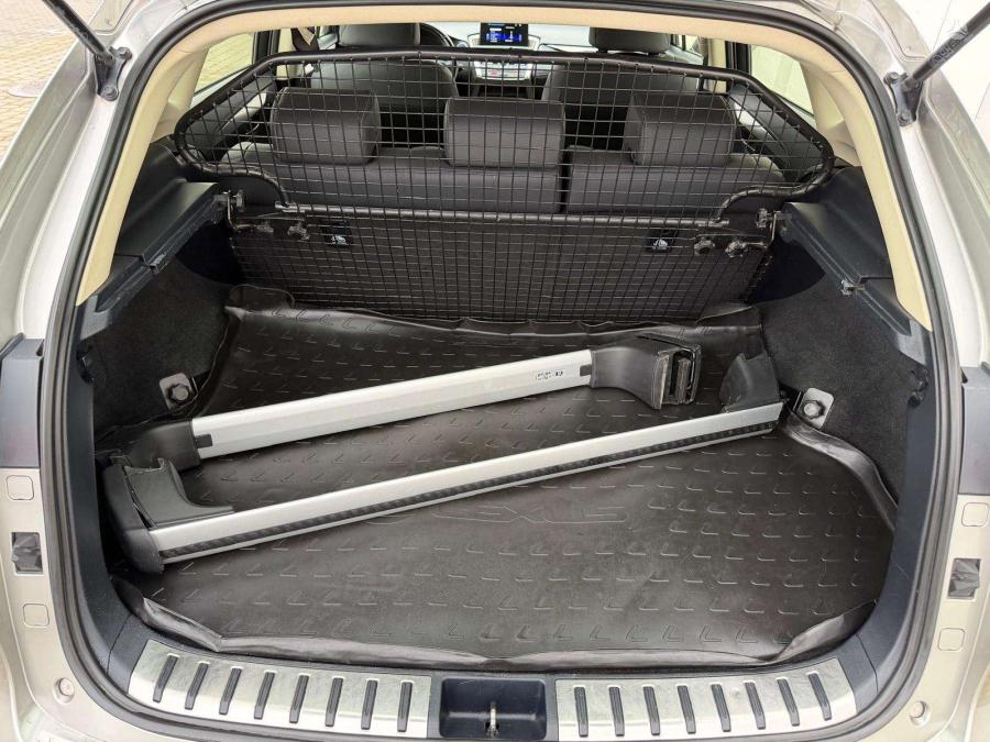 Grey Lexus NX 300h 2017 in Raseiniai, with an engine capacity of 2.49 L and mileage of 233 thousand km for 16900 €, photo 16 on AUTOMOTO.COM.LV
