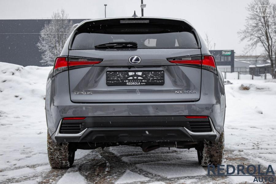Grey Lexus NX 300h 2018 in Kaunas, with an engine capacity of 2.50 L and mileage of 181 thousand km for 22500 €, photo 5 on AUTOMOTO.COM.LV