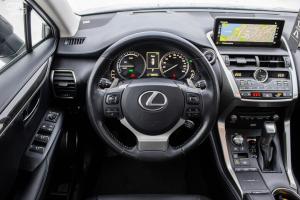 Grey Lexus NX 300h 2018 in Kaunas, with an engine capacity of 2.50 L and mileage of 181 thousand km for 22500 €, photo 10 on AUTOMOTO.COM.LV