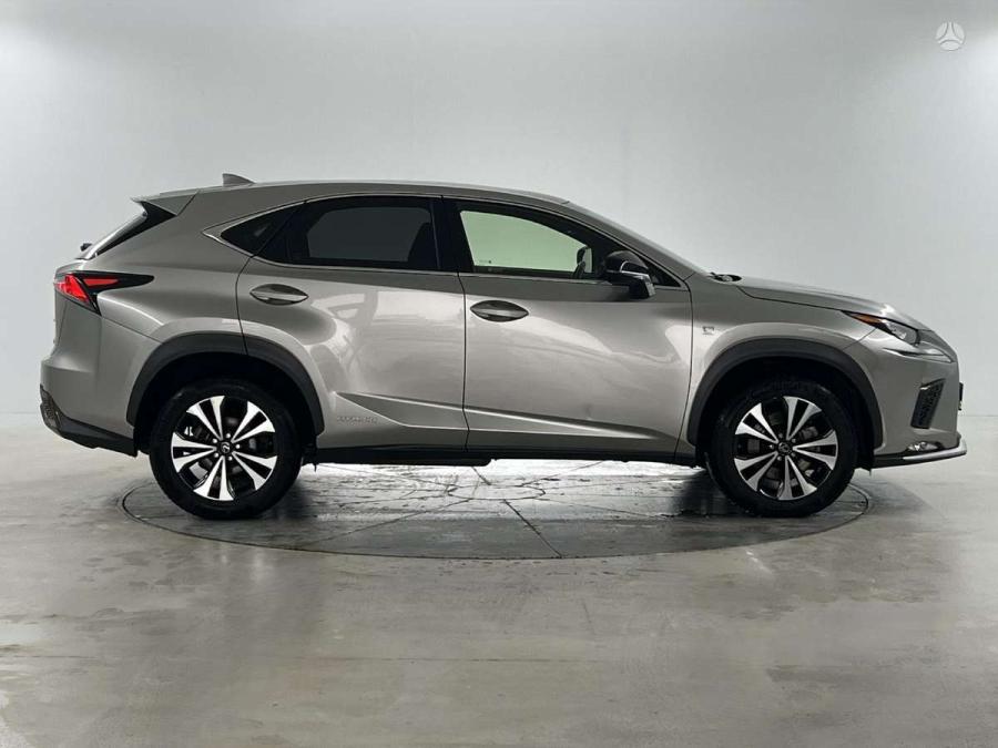 Grey Lexus NX 300h 2018 in Vilnius, with an engine capacity of 2.49 L and mileage of 68 thousand km for 29900 €, photo 16 on AUTOMOTO.COM.LV